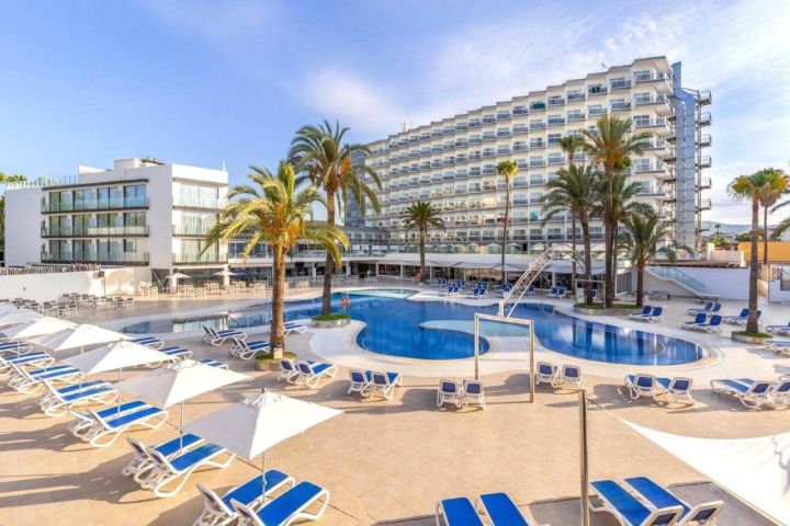 October half term: all-inclusive Majorca family break